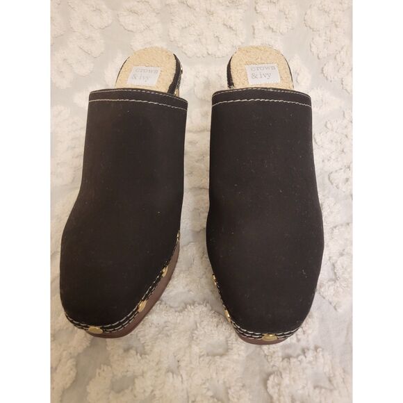 crown & ivy | Shoes | Crown Ivy Black Suede Sherpa Lined Clogs Women ...